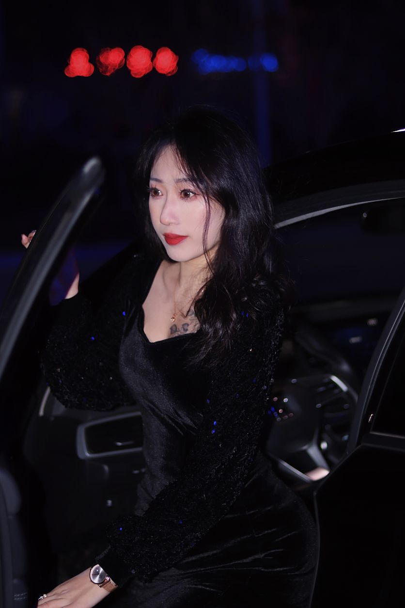 车内夜景人像_维妮vine-站酷ZCOOL