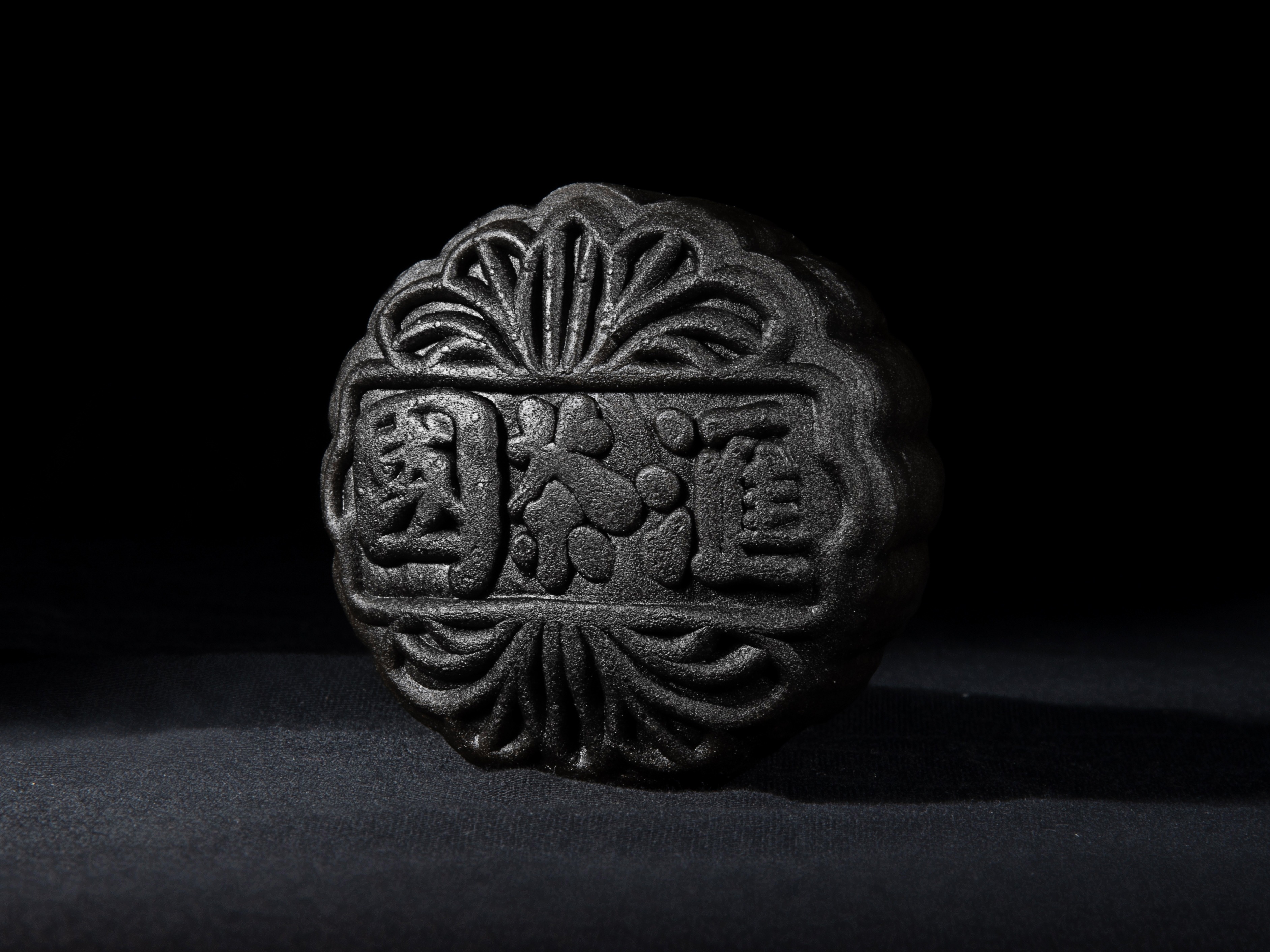 国茶汇黑金白金月饼_LECY灬樂-站酷ZCOOL