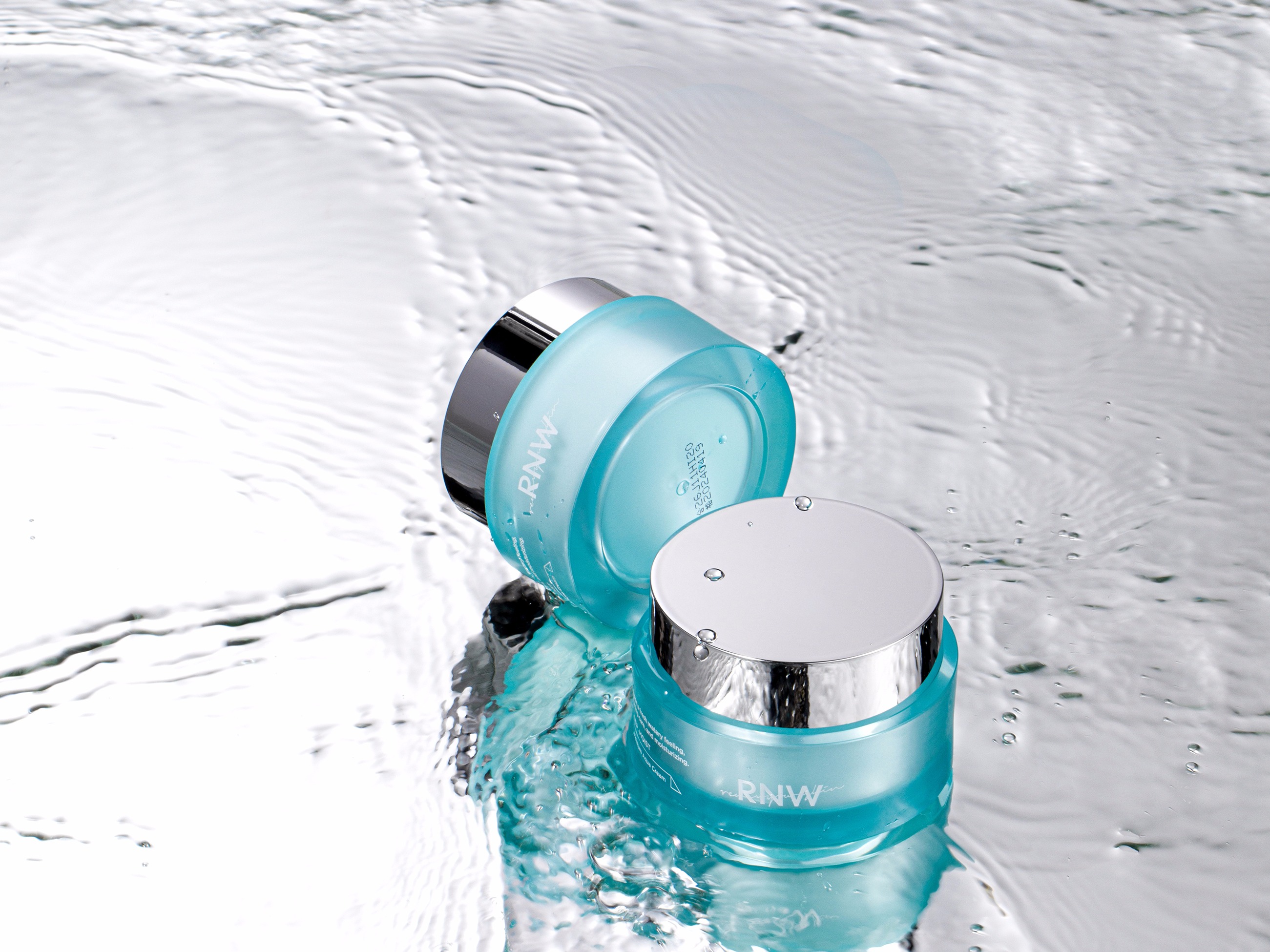 RNW水分霜_摄影师NiNi-站酷ZCOOL