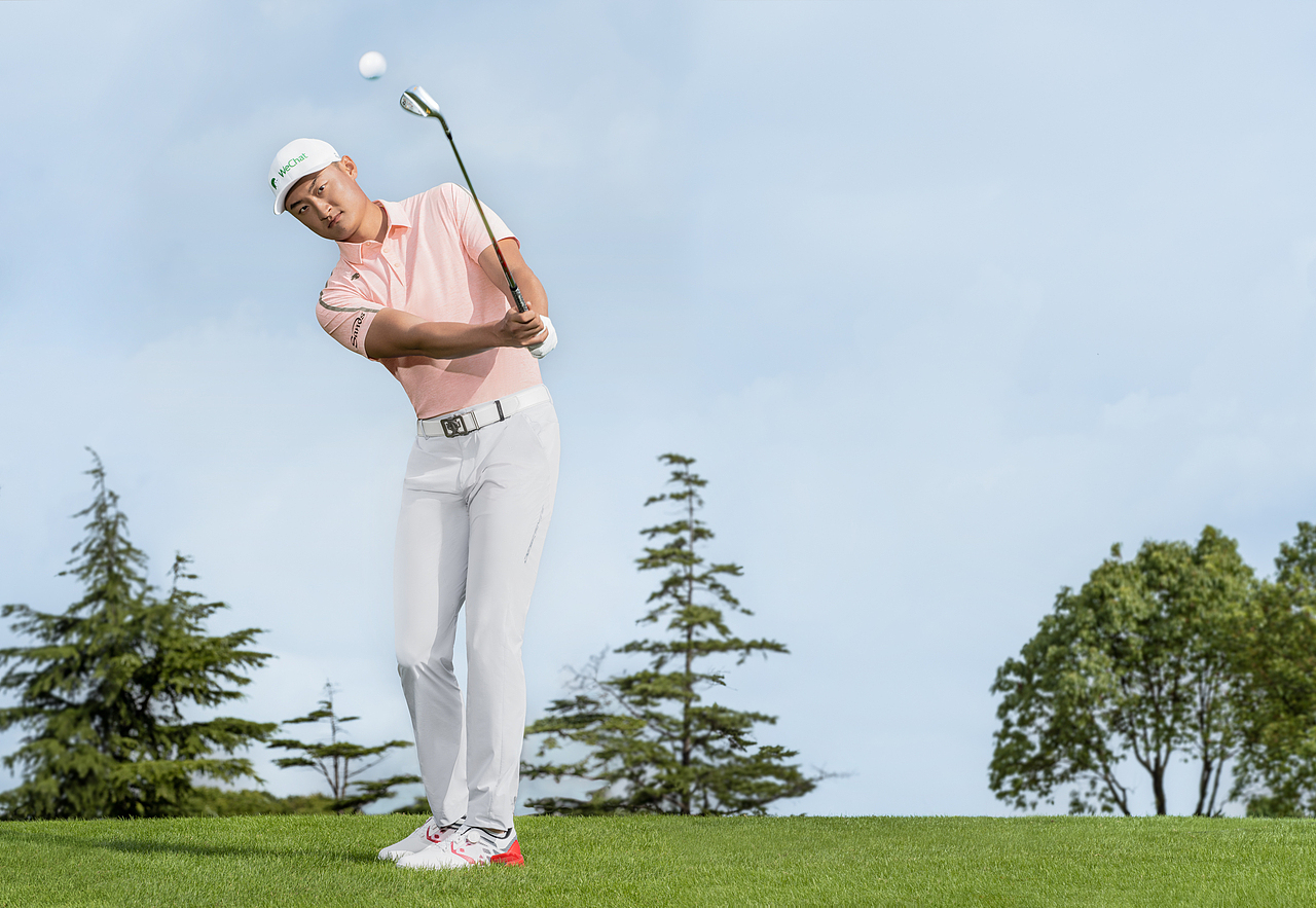 李昊桐 | 迪桑特DESCENTE 户外高尔夫_杨易昌Double_E-站酷ZCOOL