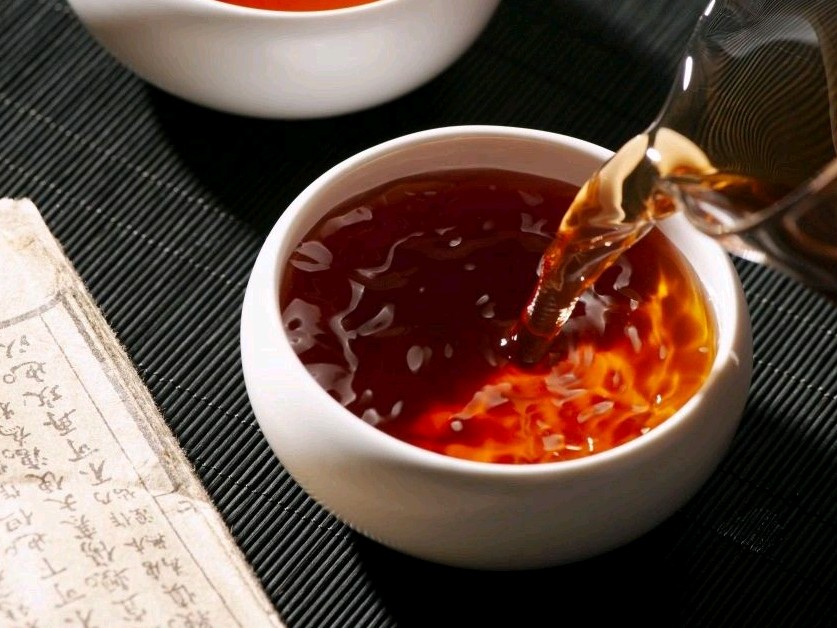 普洱茶，生茶拍摄练习，茶汤 茶底_得得dd-站酷ZCOOL