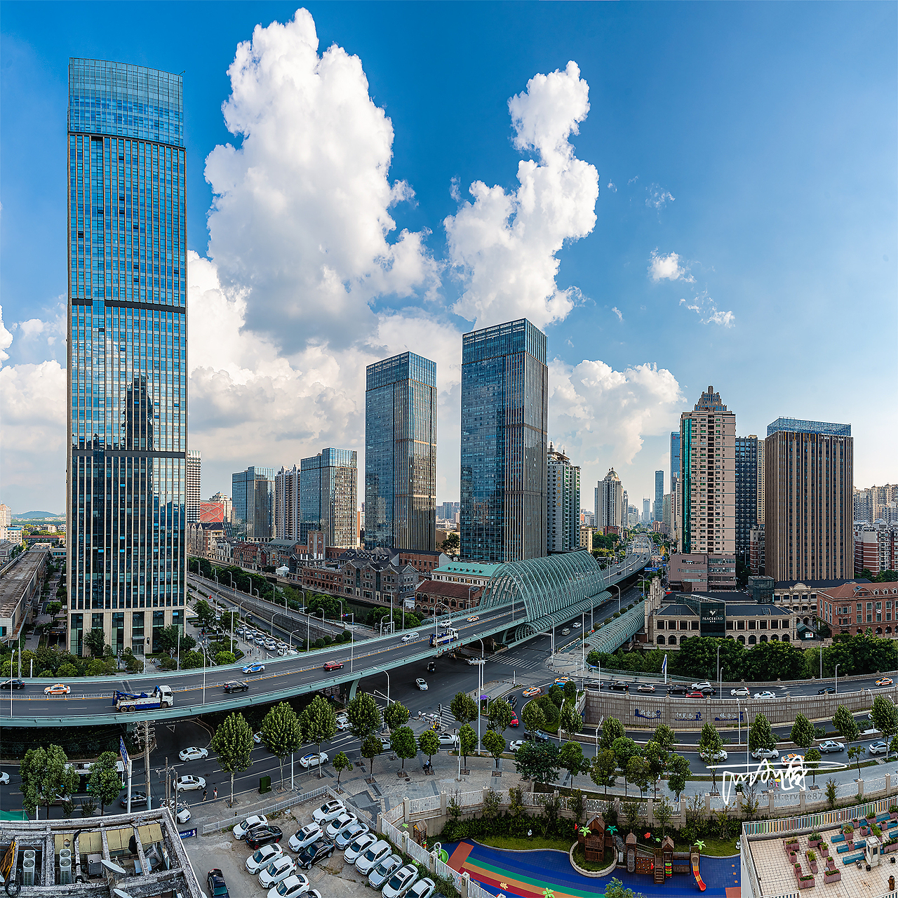 蓝天白云的汉街_ervine87-站酷ZCOOL