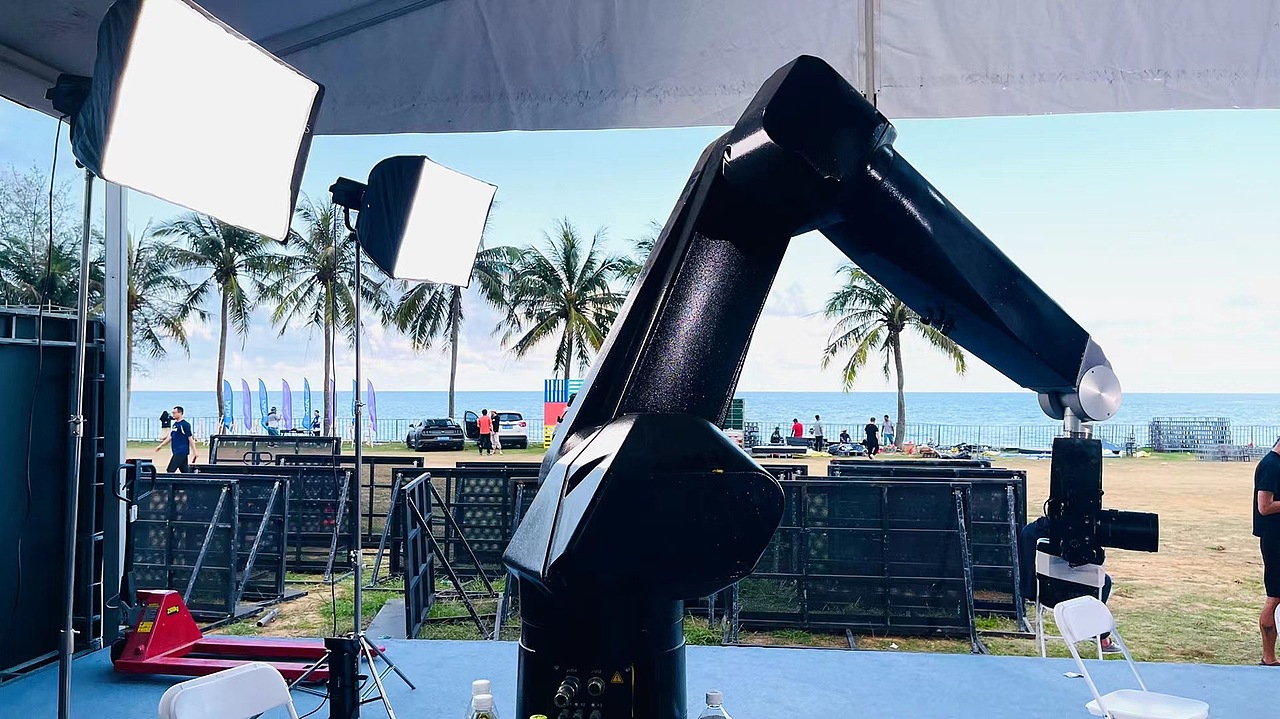 #电影运镜大师互动装#格莱美机械臂拍摄_Ken_Pluto-站酷ZCOOL