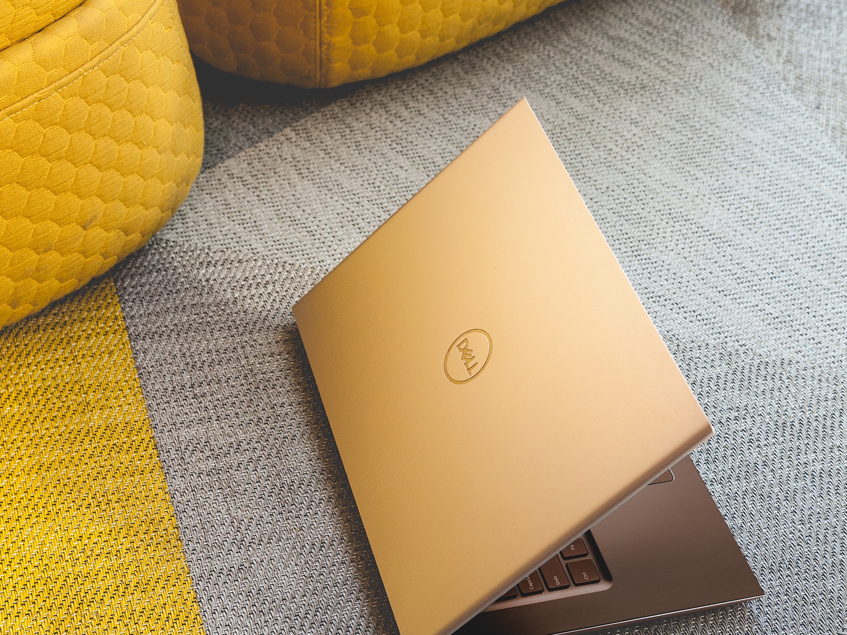 Dell Armani系列笔记本场景大片_LyisoStudio-站酷ZCOOL