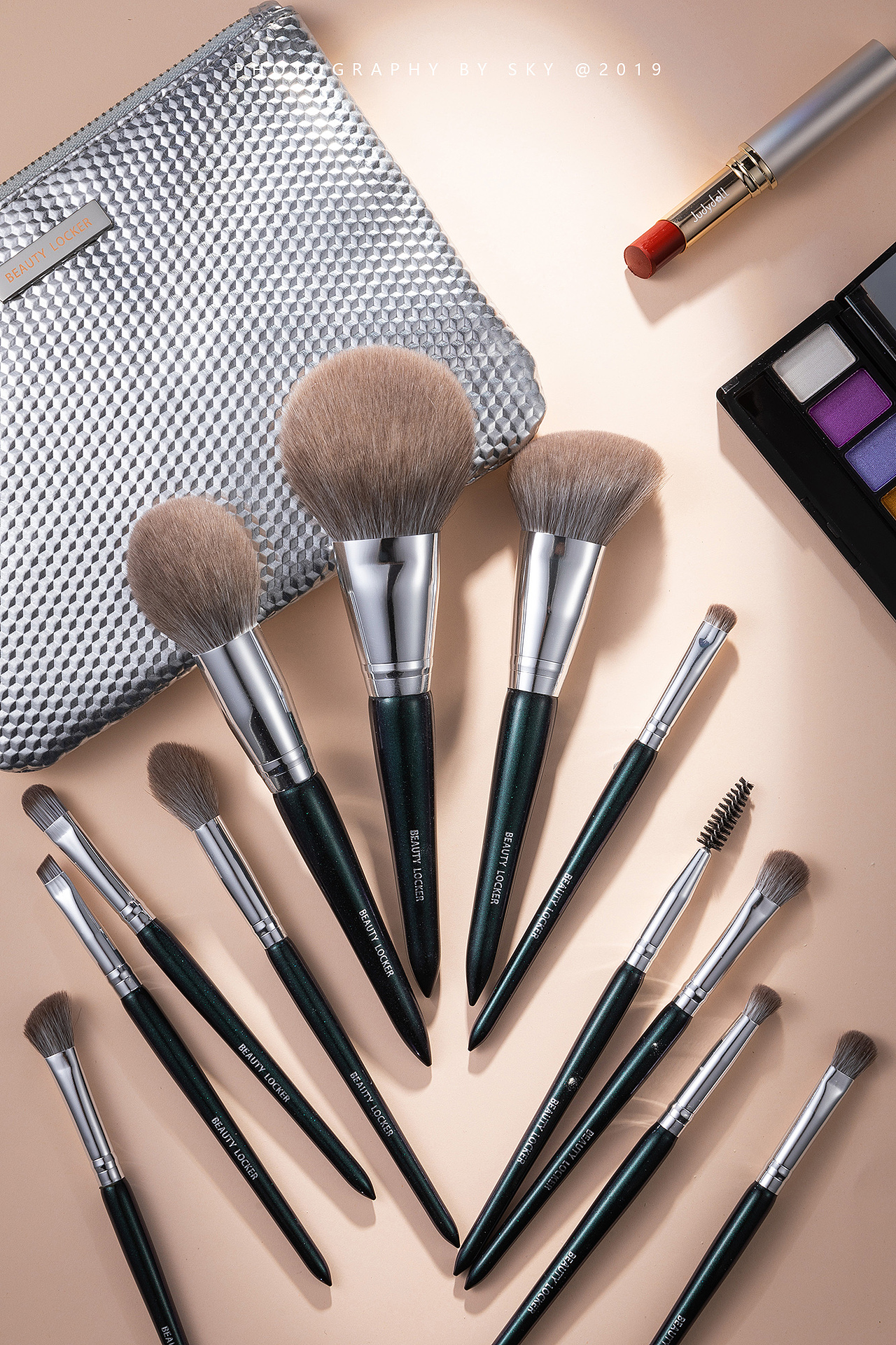 BEAUTY LOCKER化妆刷拍摄案例①_摄影师SKY-站酷ZCOOL