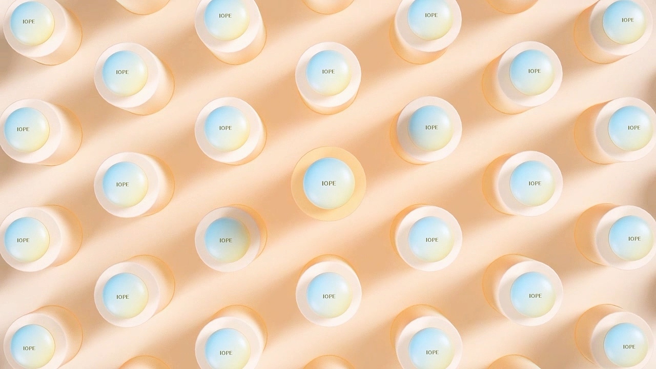 c4d动态-iope气垫-临摹_隨遇而安-站酷ZCOOL