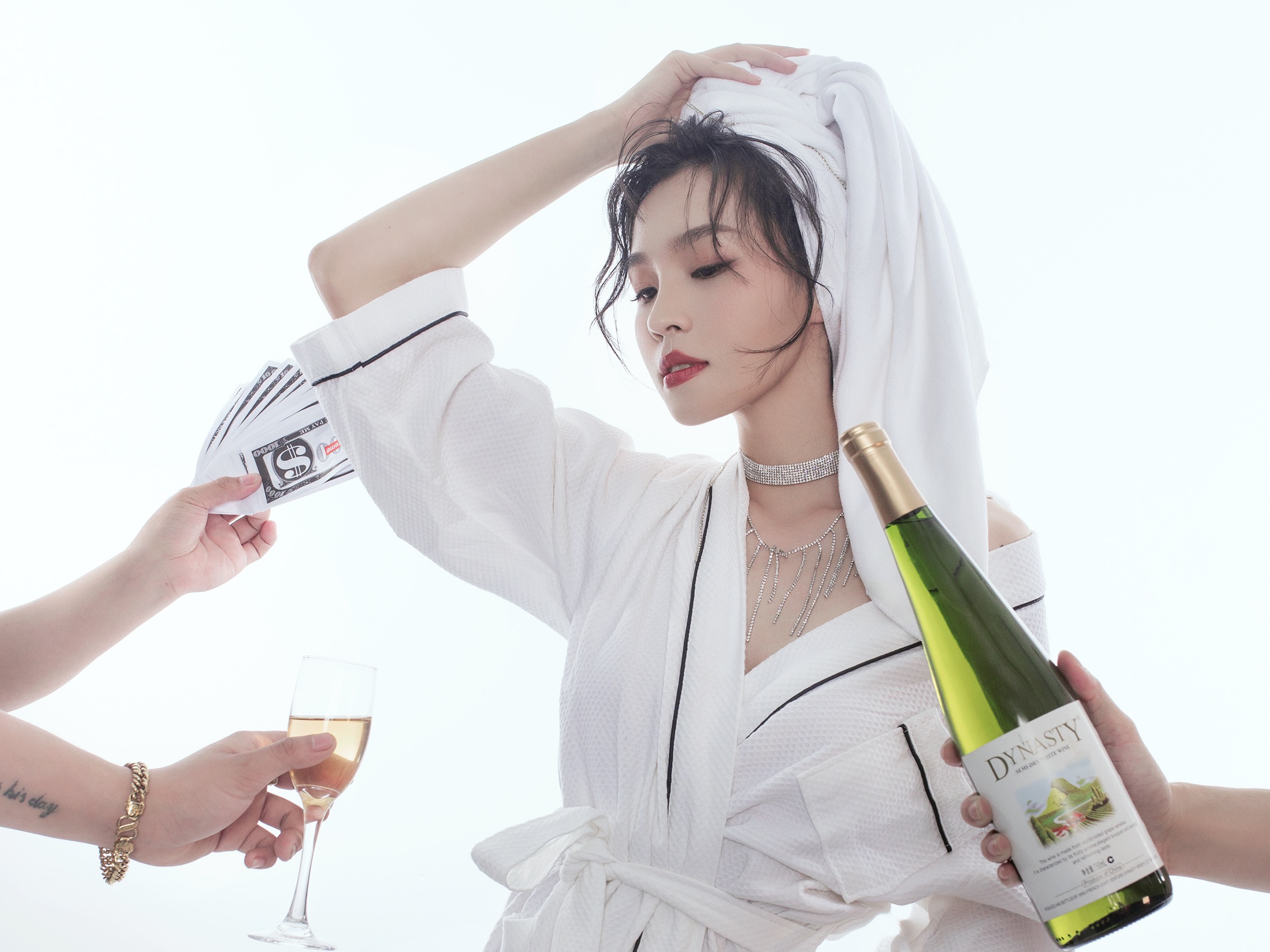 Bathrobe._FANCHUAN梵川视觉-站酷ZCOOL