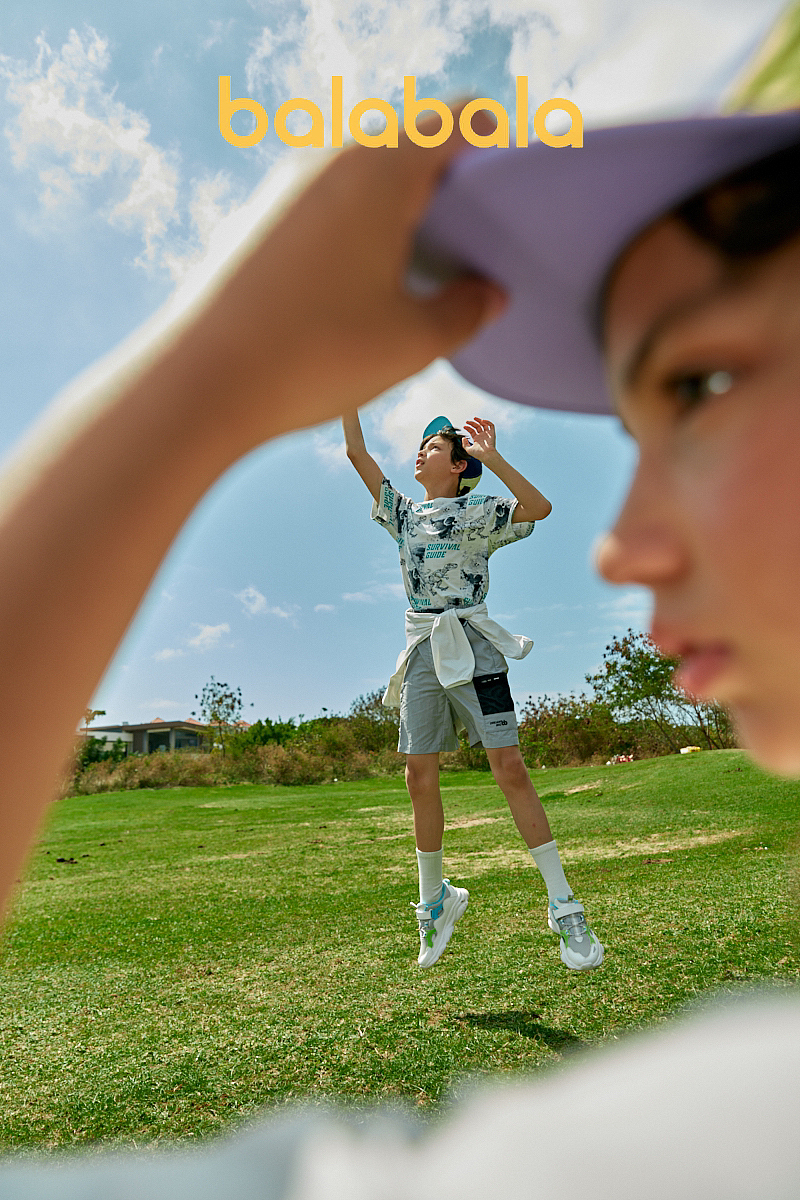 童装拍摄｜balabala_吃饱了饭的人-站酷ZCOOL