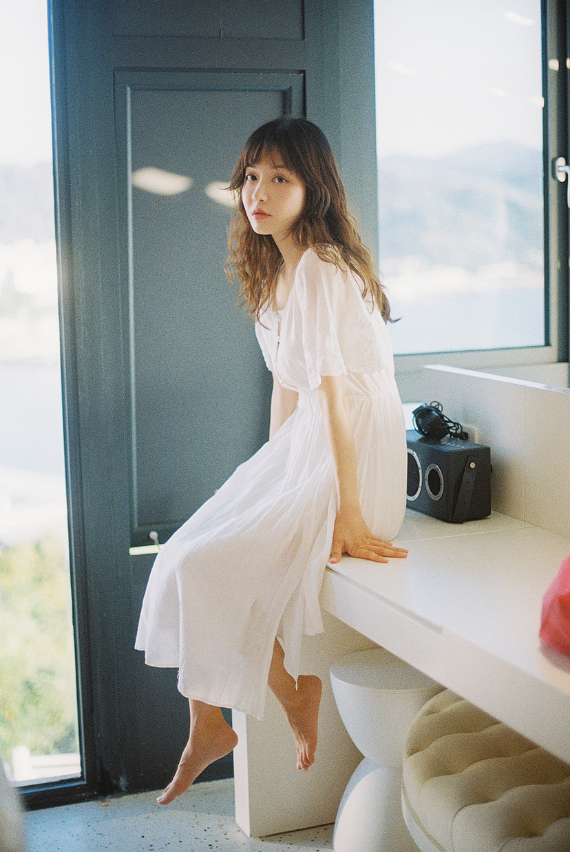 站在光背后_暖暖vk-站酷ZCOOL