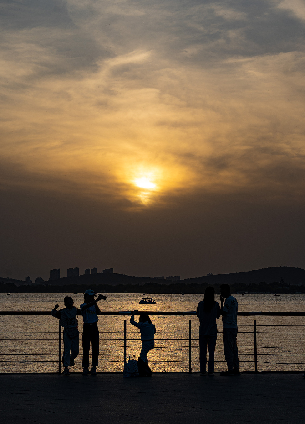 剪影_KISENSS-站酷ZCOOL