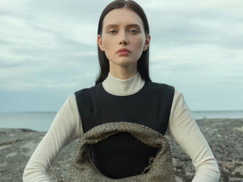 简约大气模特包包拍摄_模特经纪人Cici-站酷ZCOOL