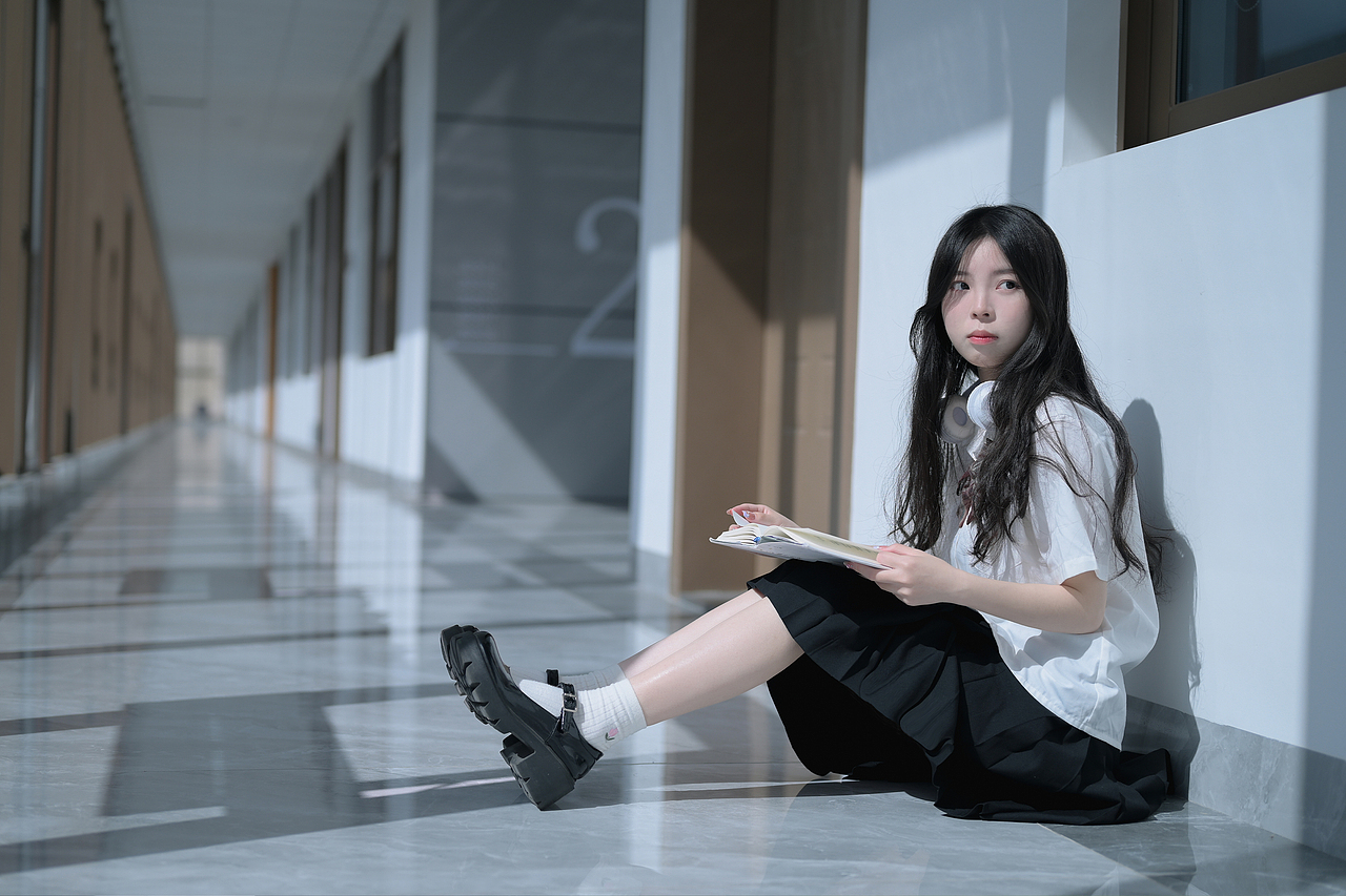 青春的尽头不是十八岁_尤里西西-站酷ZCOOL