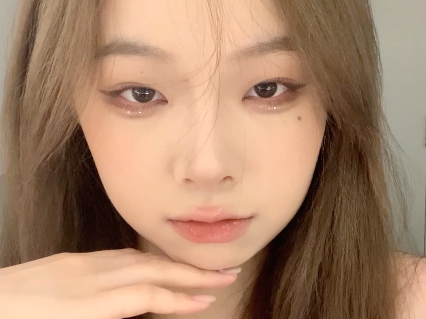 消肿眼妆_GNINI-站酷ZCOOL