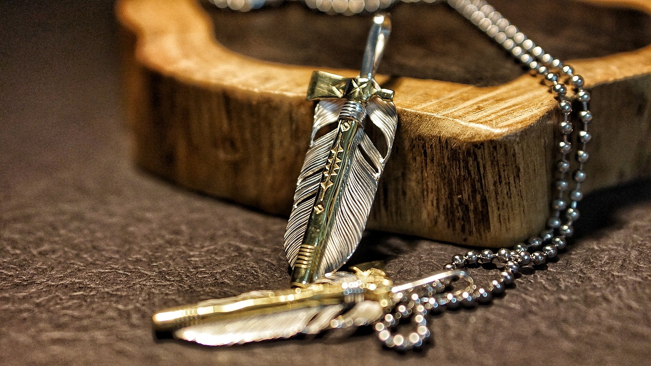 【印第安战斧羽】s925银 吊坠_猴哥文玩工作室-站酷ZCOOL
