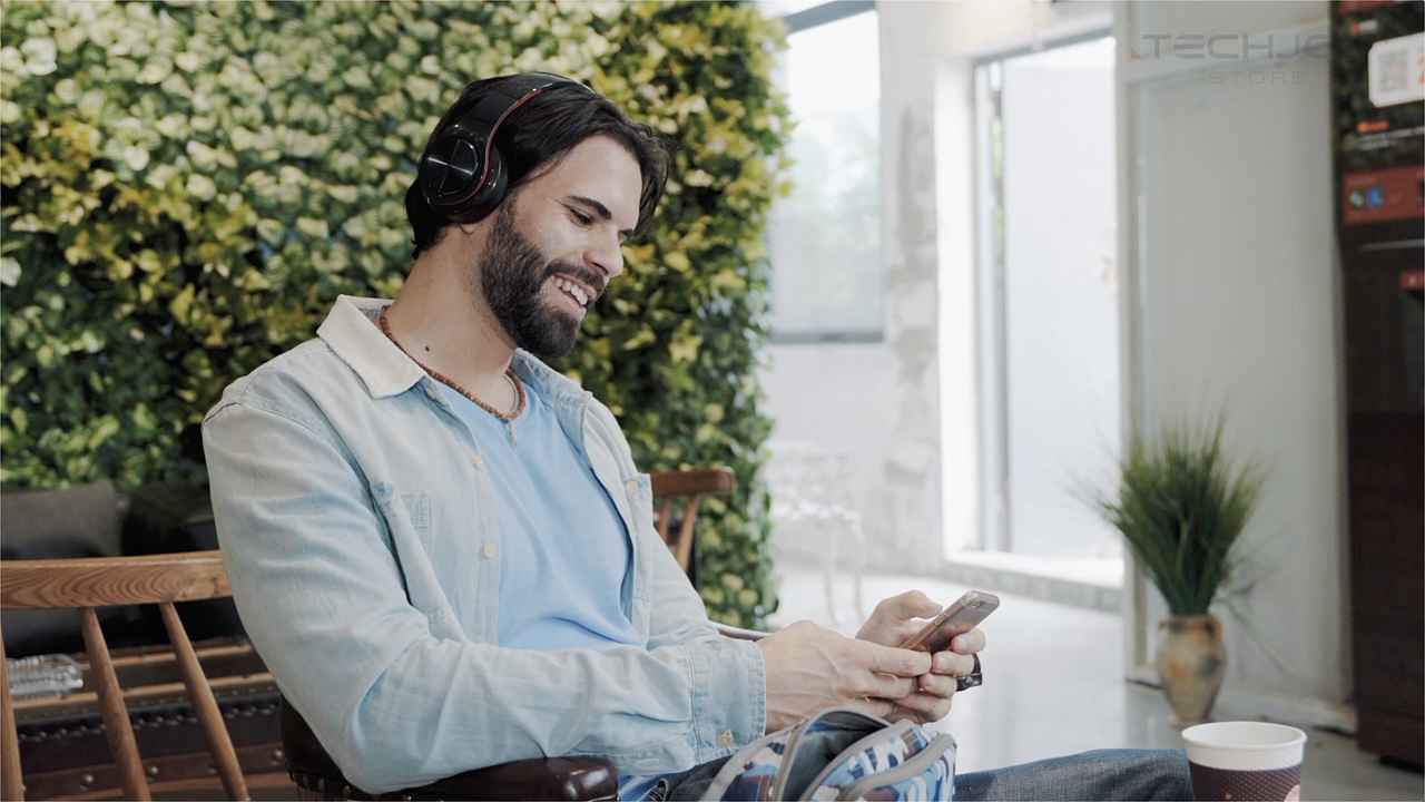 TECHJOY | 头戴式耳机电商视频_初昕影像-站酷ZCOOL