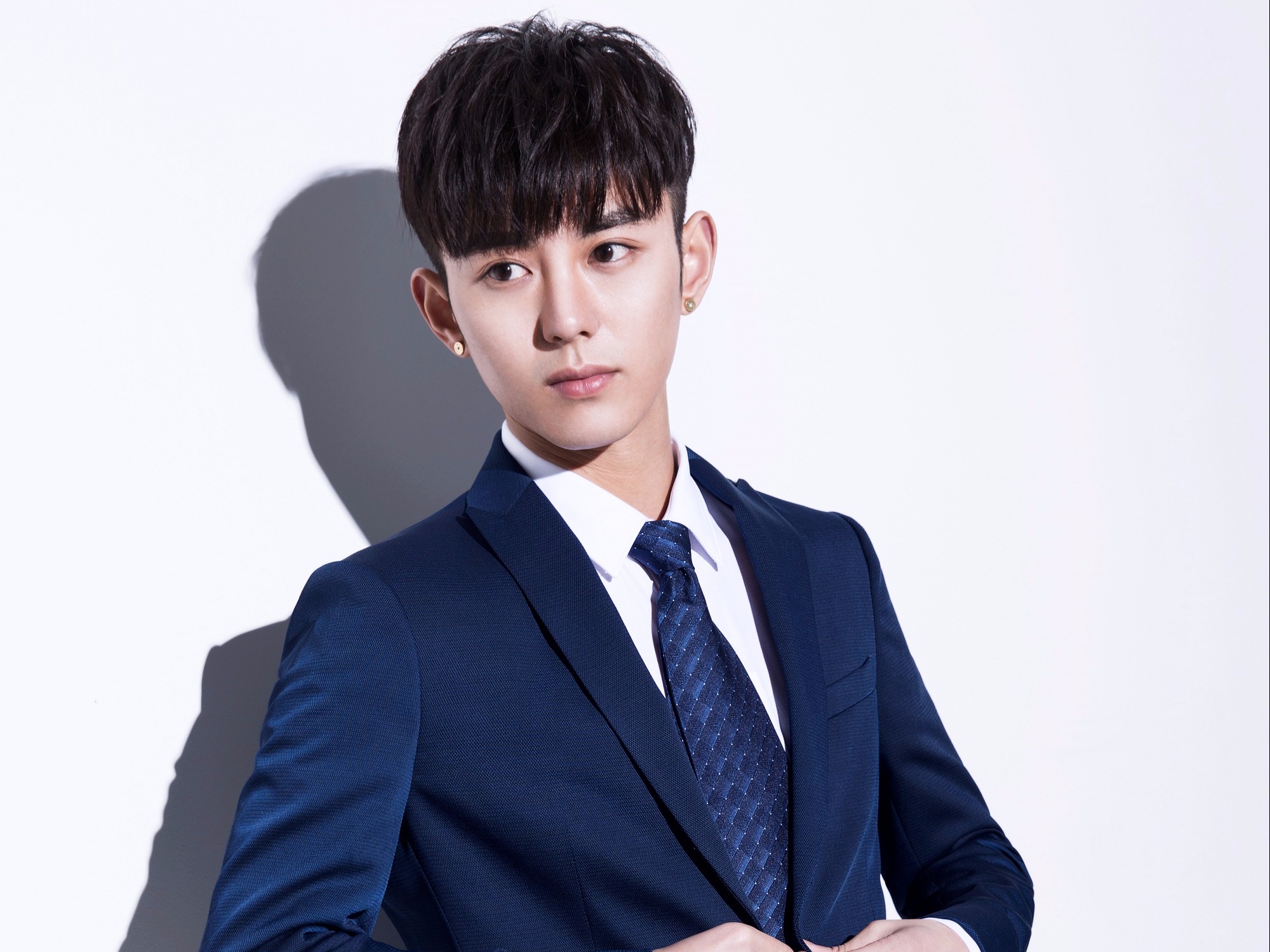 男装职业装拍摄西装套装衬衫正装拍摄mo2摩图电商拍摄_MO2摩图服装-站酷ZCOOL