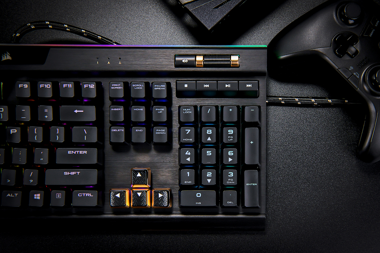 美商海盗船 K95 黑金版 商业拍摄|Photography|product|Hs摄影师_Original作品-站酷ZCOOL