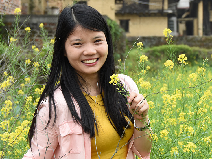 摄影作品《油菜花的少女》_森国视觉-站酷ZCOOL