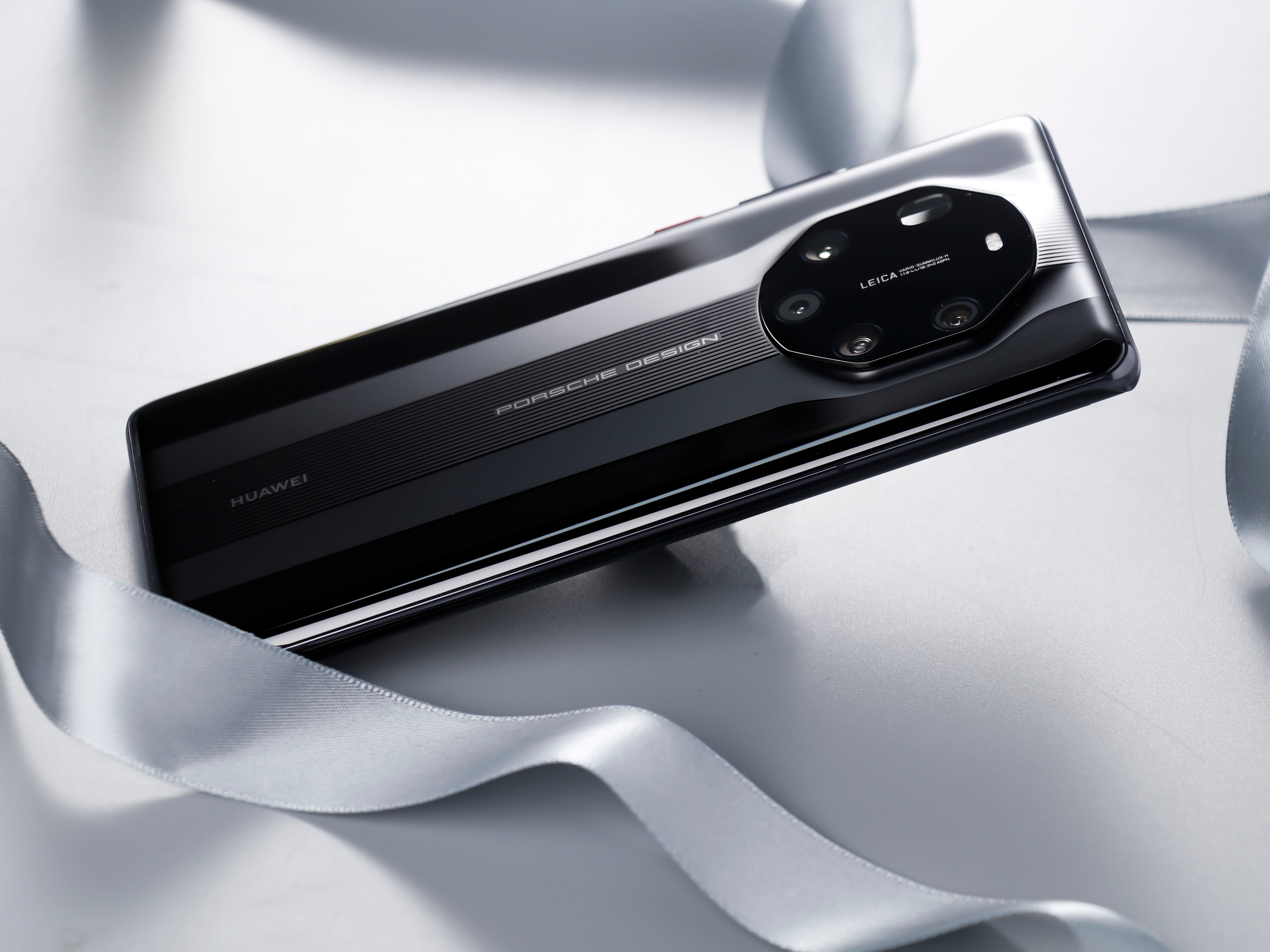 华为Mate40 rs 保时捷版_小林同学721-站酷ZCOOL