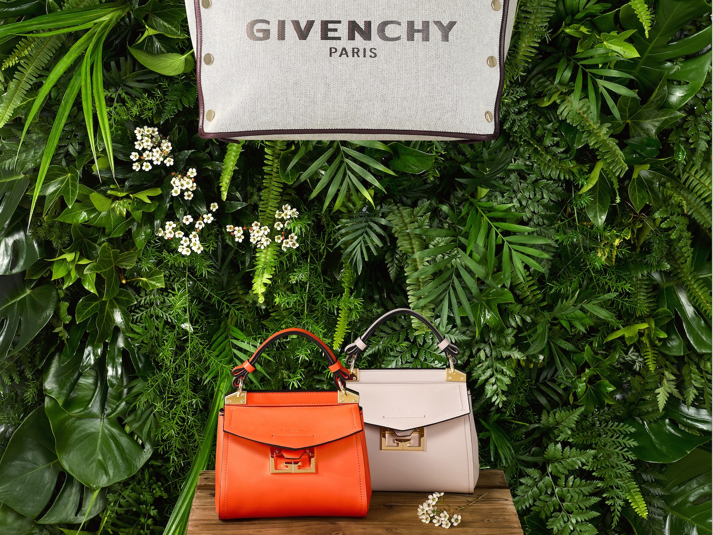 ELLE杂志片巴黎GIVENCHY品牌箱包_家辛商业修图-站酷ZCOOL