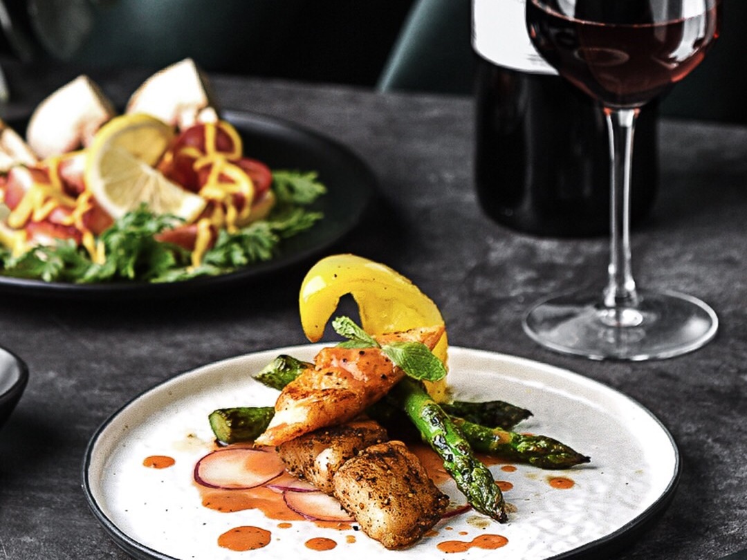 美食美酒不可辜负 | 象线视觉_光影集-站酷ZCOOL