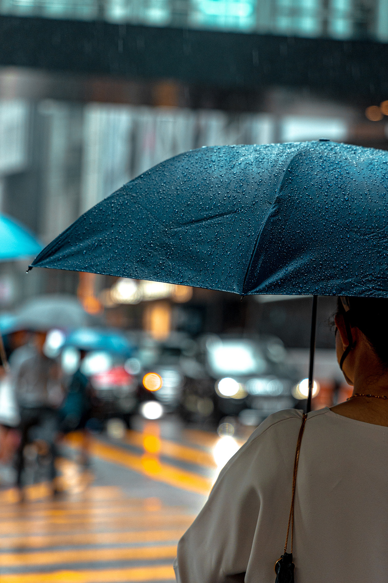 你必须要在雨天去一次香港_GaryMonkey-站酷ZCOOL