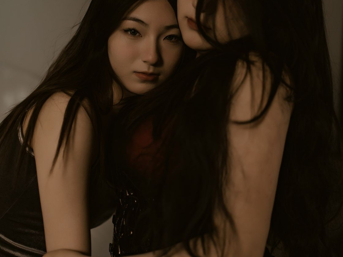 总要和闺蜜拍一组私房写真吧_白月BY-站酷ZCOOL