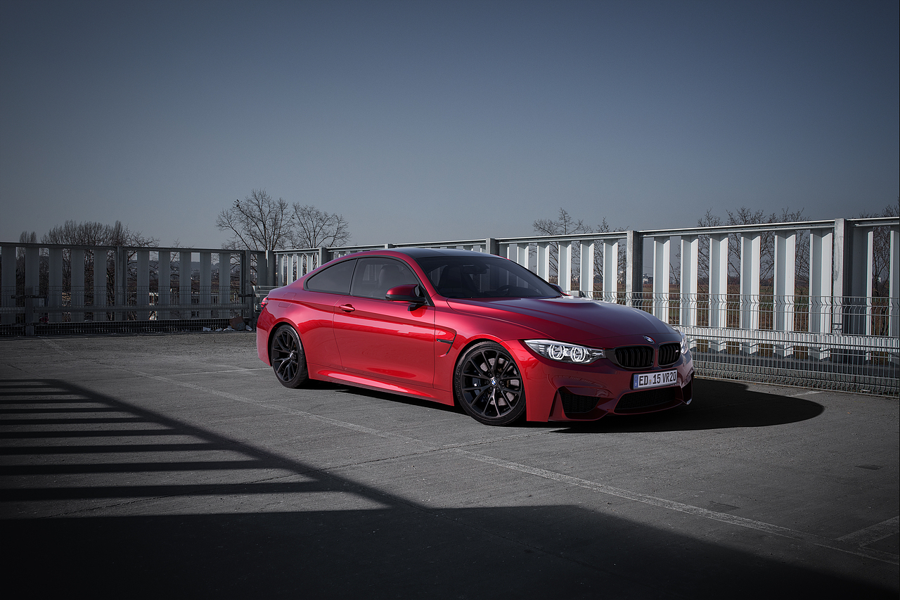 宝马BMW M4 CGI实景渲染_JIALUN5KK-站酷ZCOOL