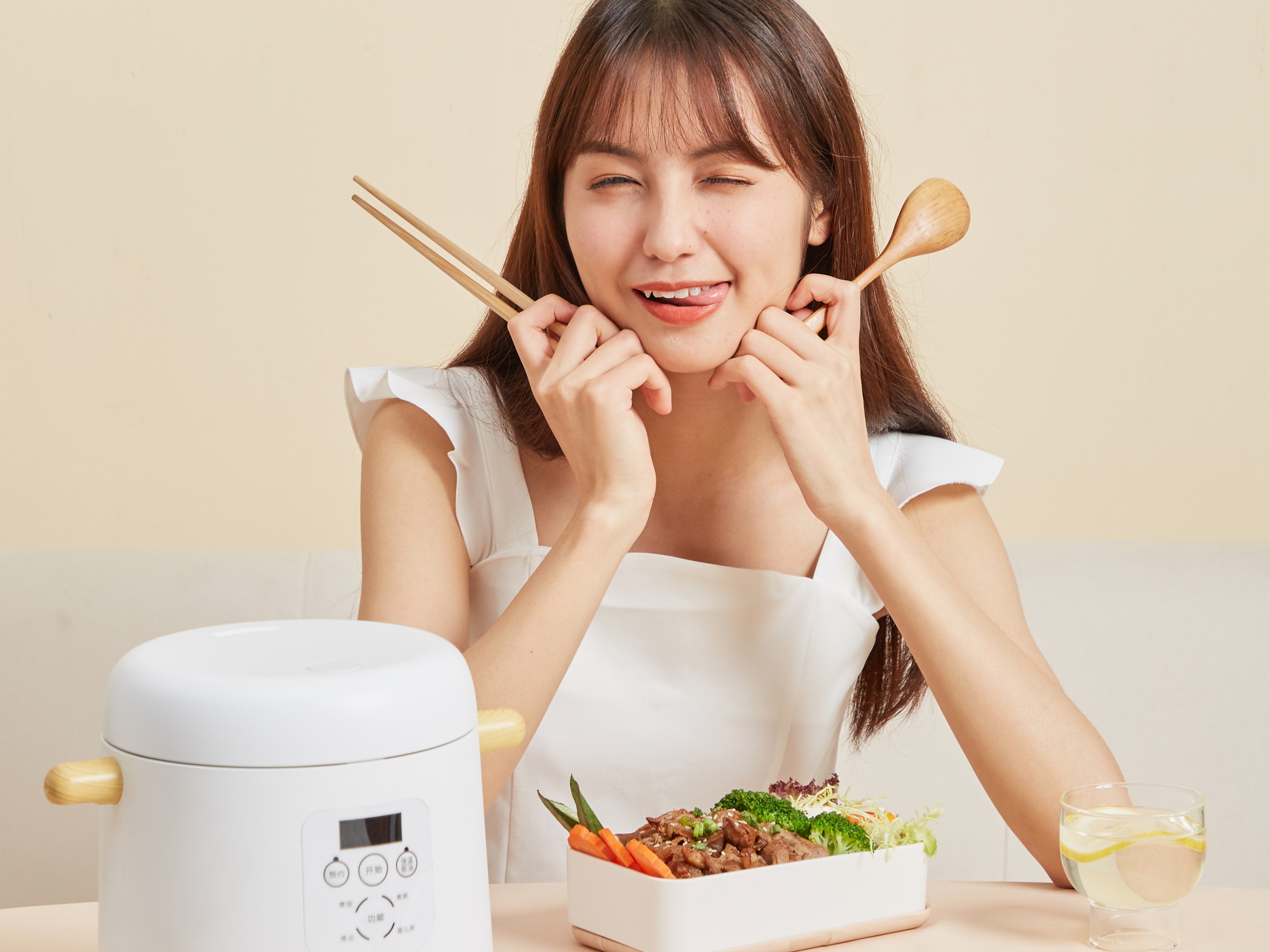 厨房电器摄影 | 小容量电饭煲_FEIDA肥呆-站酷ZCOOL