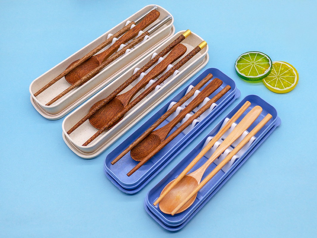 一组实木便携餐具拍照练习_SaSa杨-站酷ZCOOL