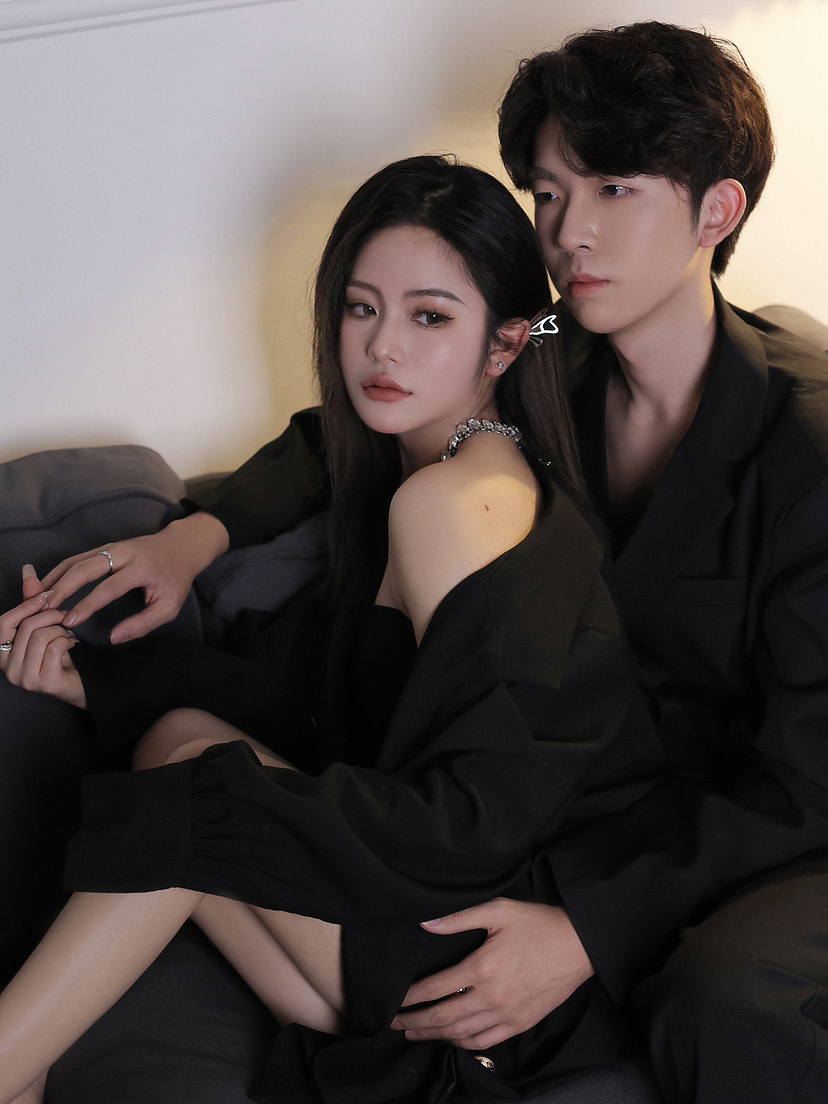 太欲了🆘不敢发朋友圈的情侣照系列🖤_极光ALBUM-站酷ZCOOL