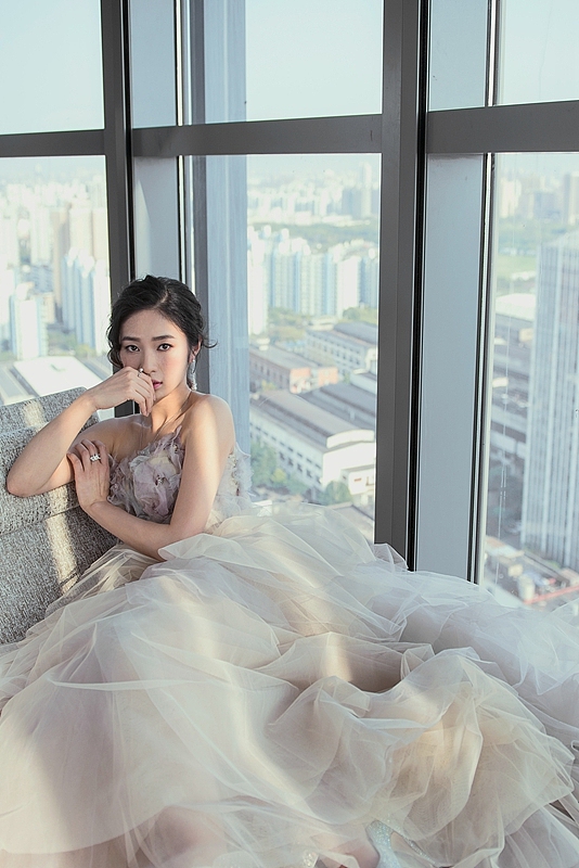 艺人：栾蕾英 摄影：ENLI_CHAN_ENLI_CHAN-站酷ZCOOL