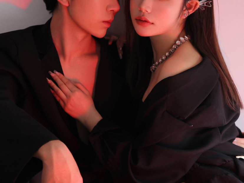 太欲了🆘不敢发朋友圈的情侣照系列🖤_极光ALBUM-站酷ZCOOL