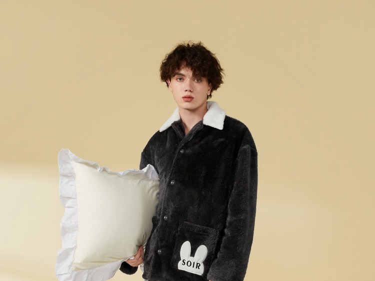 年轻男外模服装拍摄_模特经纪人Jason-站酷ZCOOL