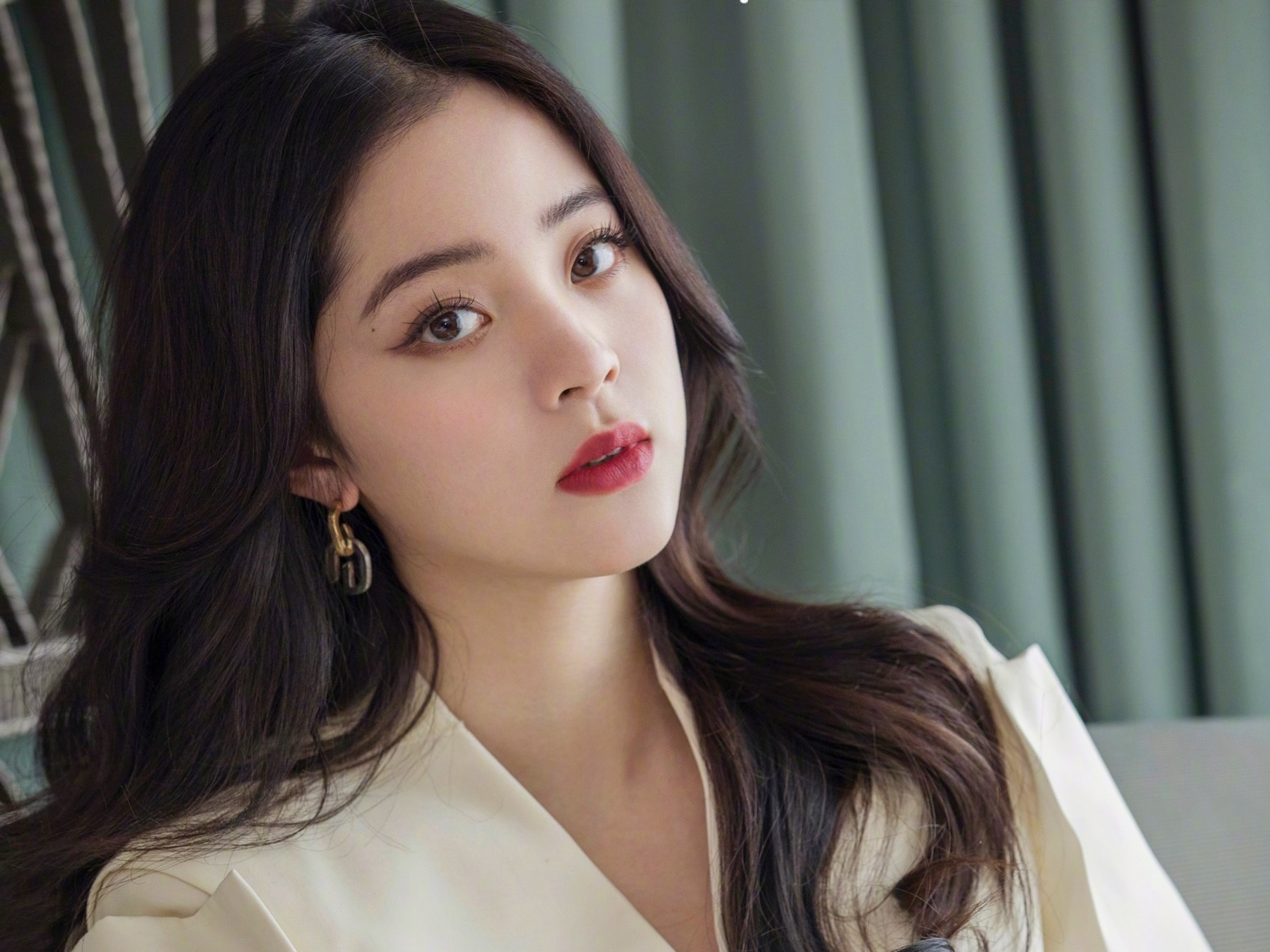 SuperELLE X 欧阳娜娜_Ariel加菲-站酷ZCOOL