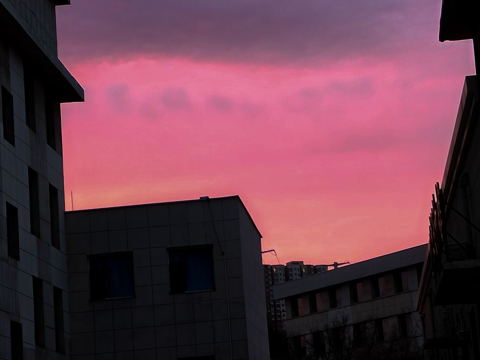 夕阳，总是在晚霞如血的思念中逃掉，晚霞,是一种思念_馨馨糕-站酷ZCOOL