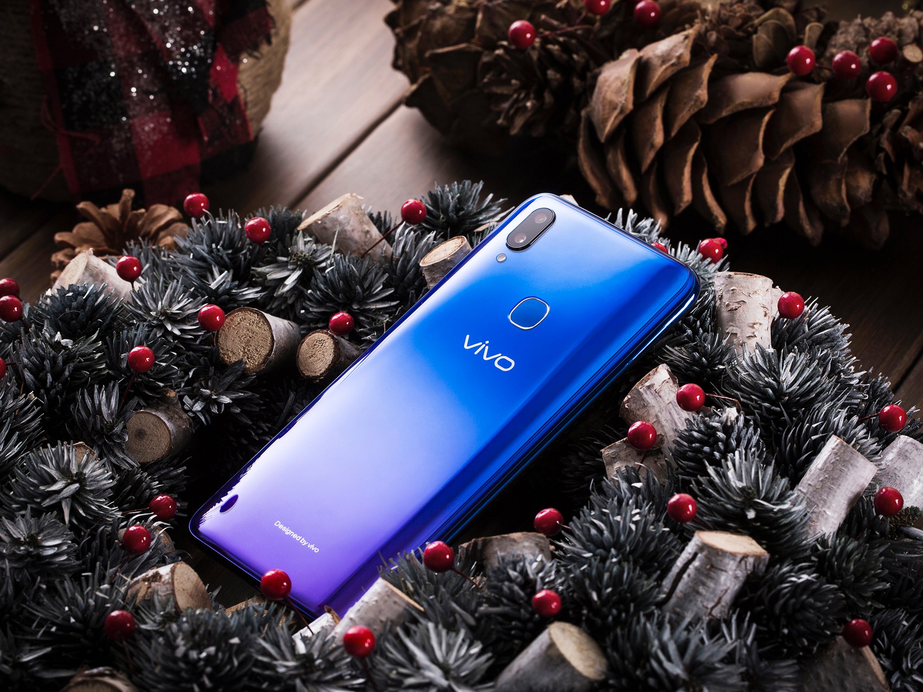 VIVO Z3 圣诞节特别版&华为AI音箱场景图_X老师会拍照-站酷ZCOOL