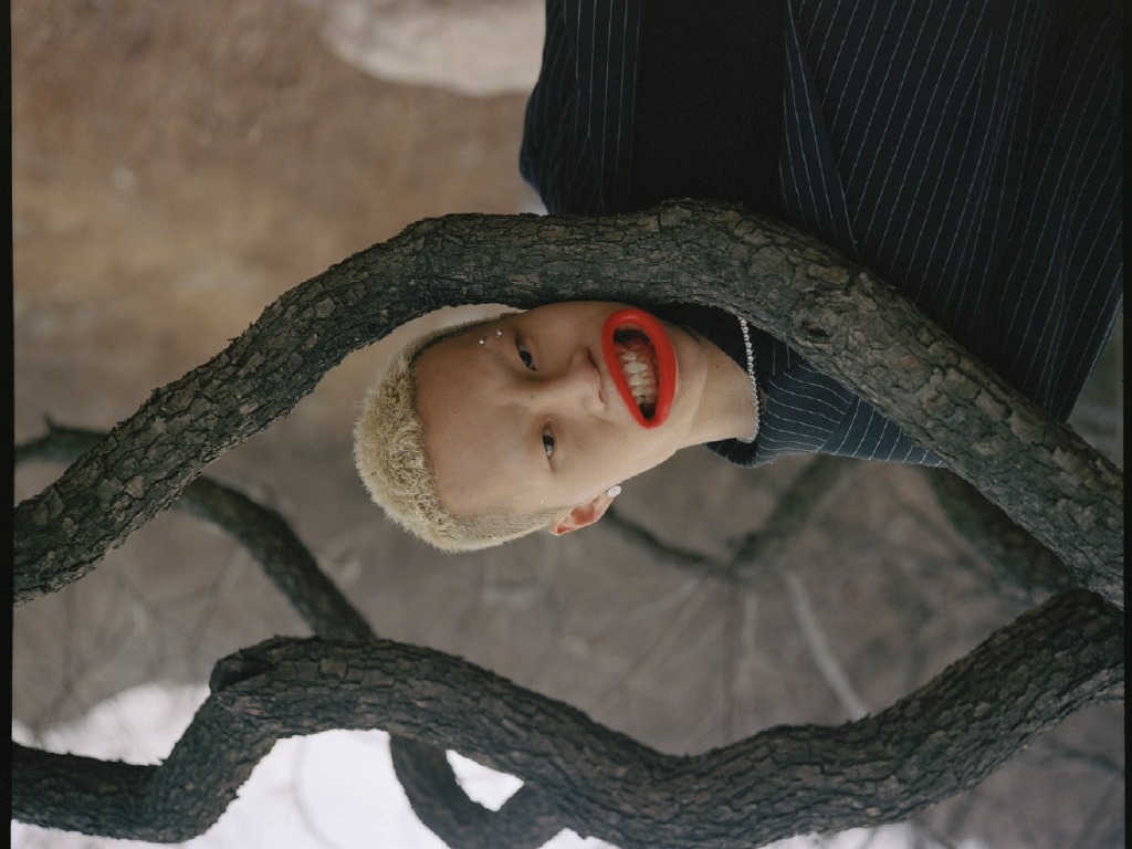 MODEL/MAKE UP:YICHEN via PORTRA400 _蘇宇-站酷ZCOOL