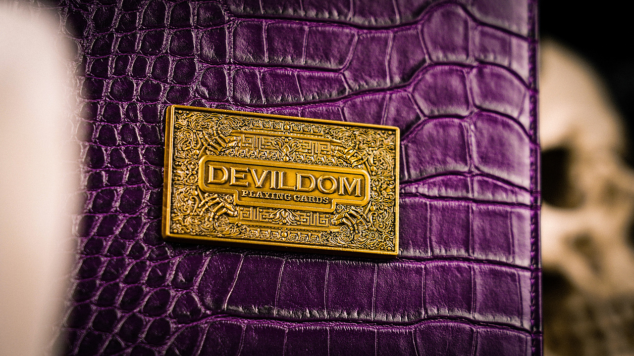 Devildom 恶魔收藏纸牌扑克皮盒木盒套装设计_Ark方舟设计-站酷ZCOOL