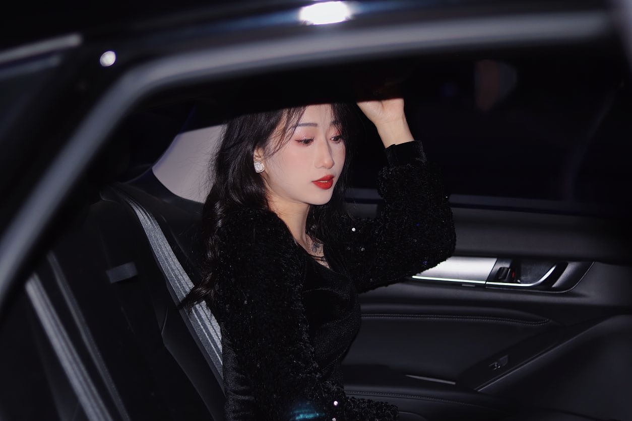 车内夜景人像_维妮vine-站酷ZCOOL