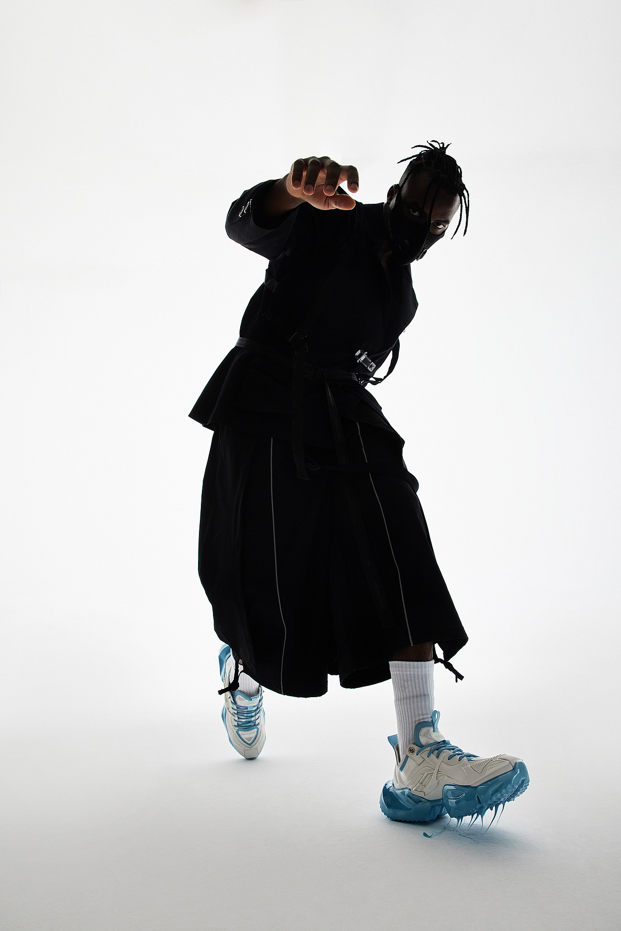 OGR机甲鞋形象大片拍摄_梅见风mads-站酷ZCOOL