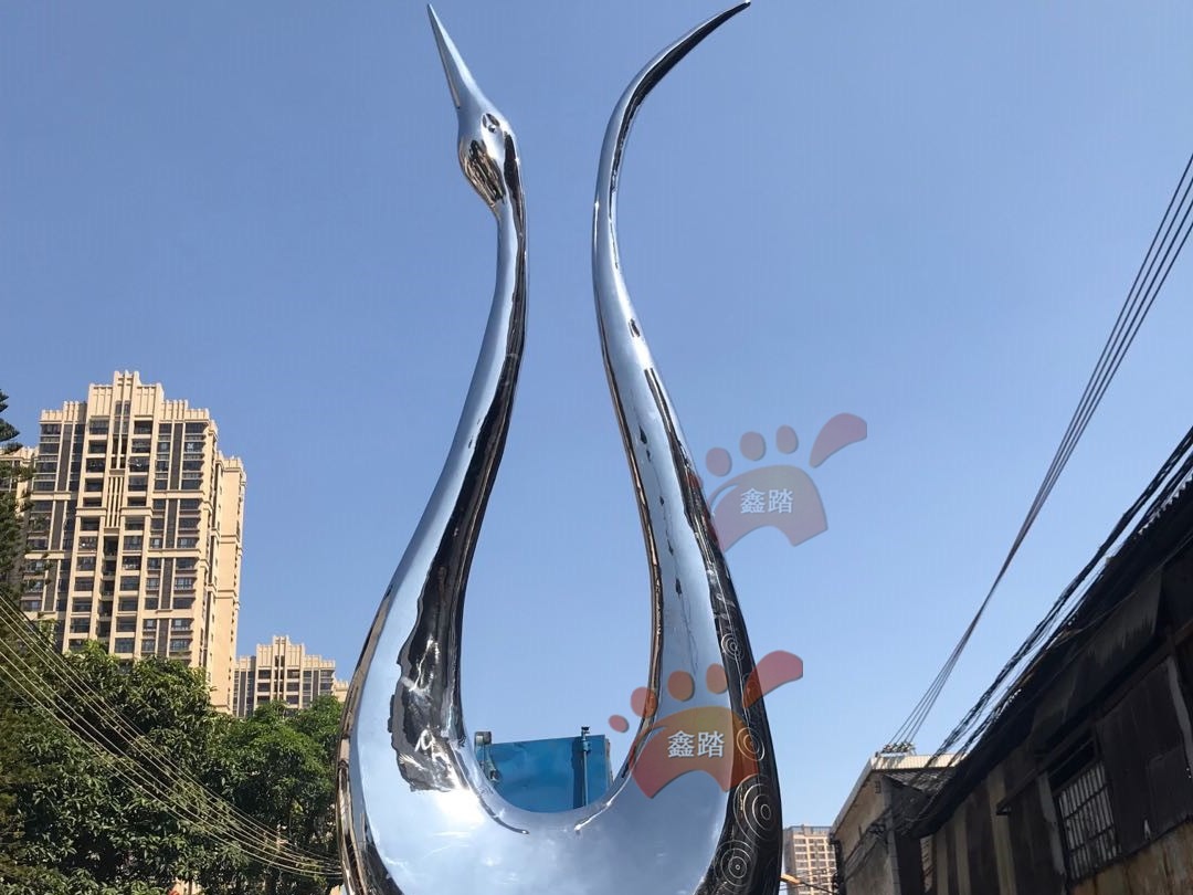 景观水面镜光不锈钢U型天鹅雕塑小品-寓意仰望美好_异形金属定制-站酷ZCOOL