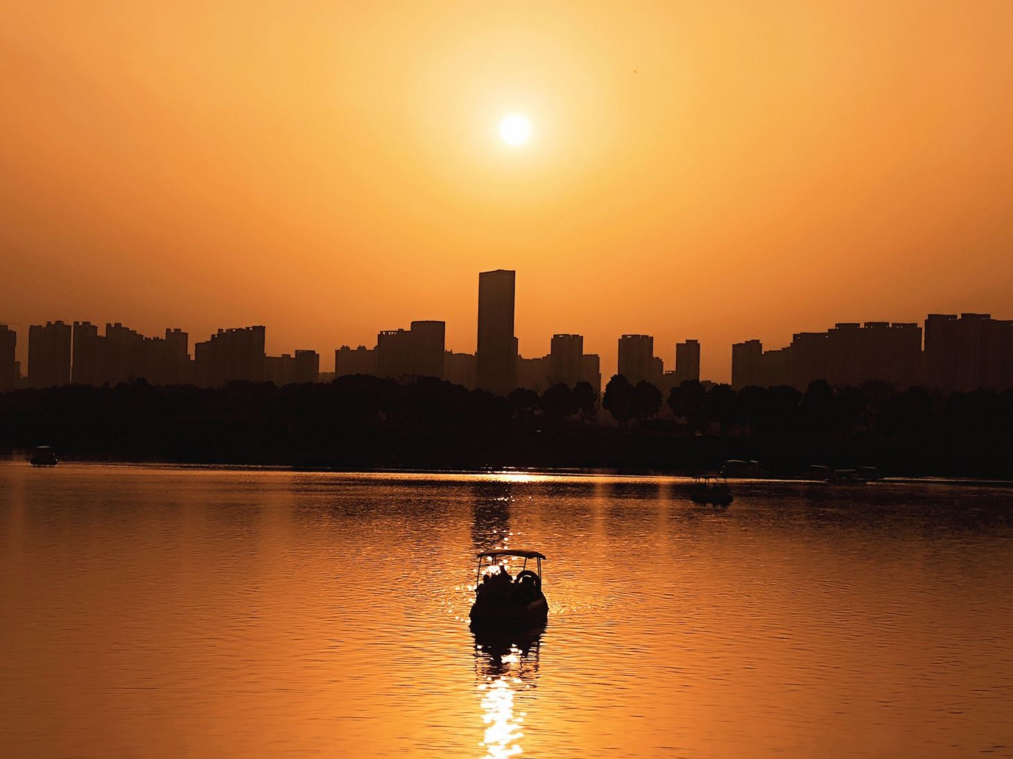 湖边日落_木各x2-站酷ZCOOL