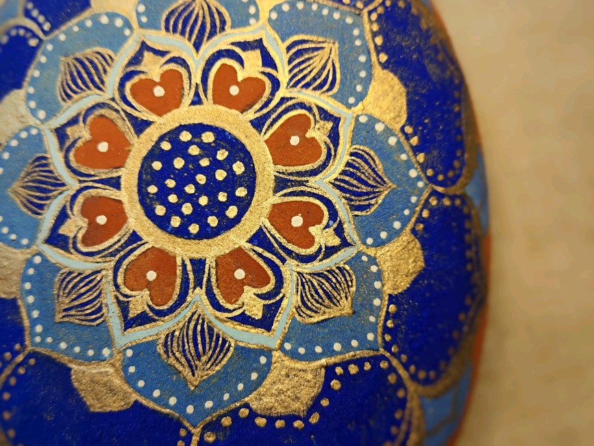 《好运莲莲》岩彩_啟偉岩彩-站酷ZCOOL