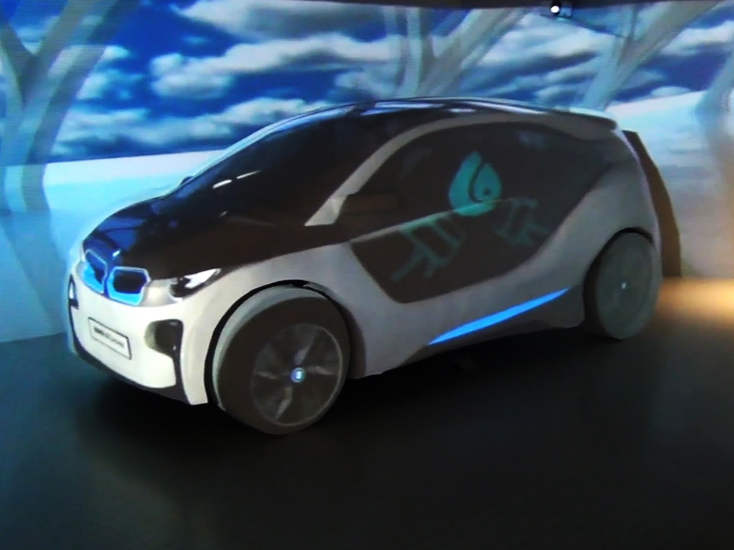 宝马I3 车体投影_幻鲨文化SKGPLUS-站酷ZCOOL