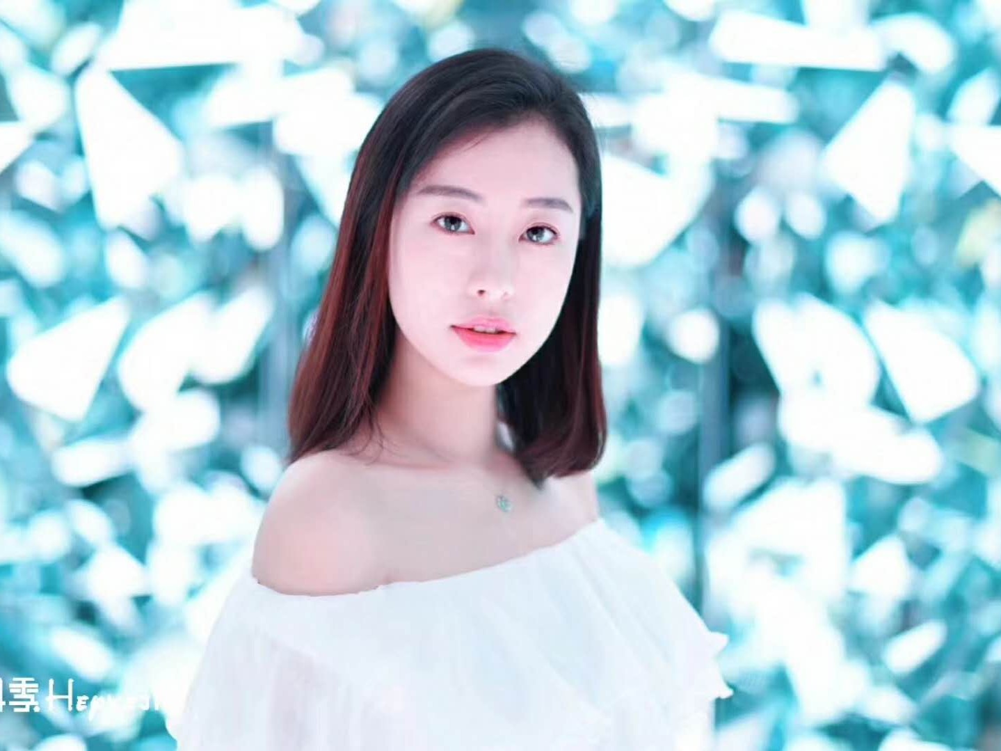 喜欢就会放肆，但爱就是克制。z48371871 站酷zcool