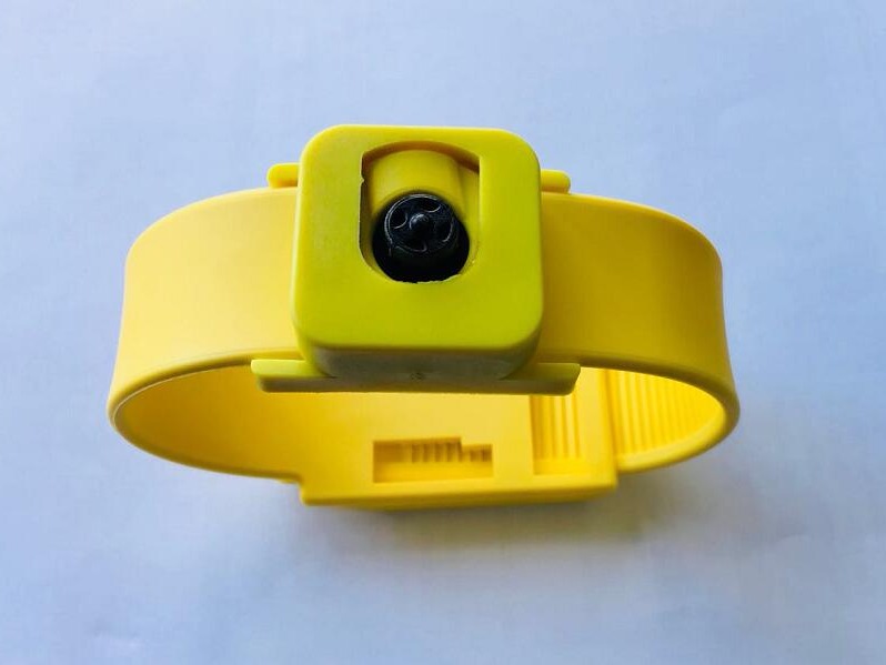 低频134.2KHZ带锁扣电子耳标_驭景科技-站酷ZCOOL