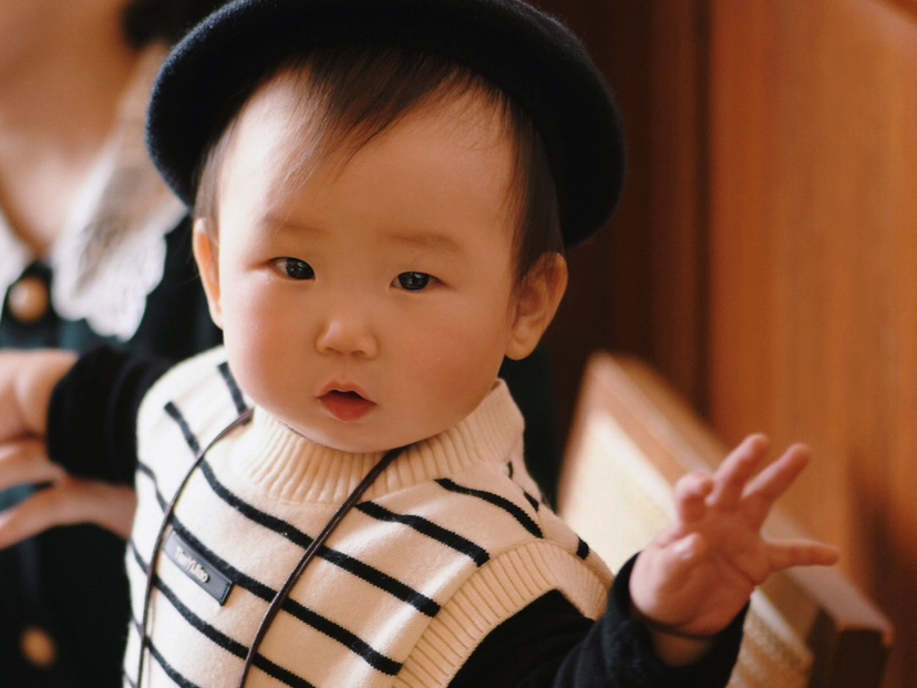 记录生活-女儿探店咖啡店_会爱你的小眼睛-站酷ZCOOL