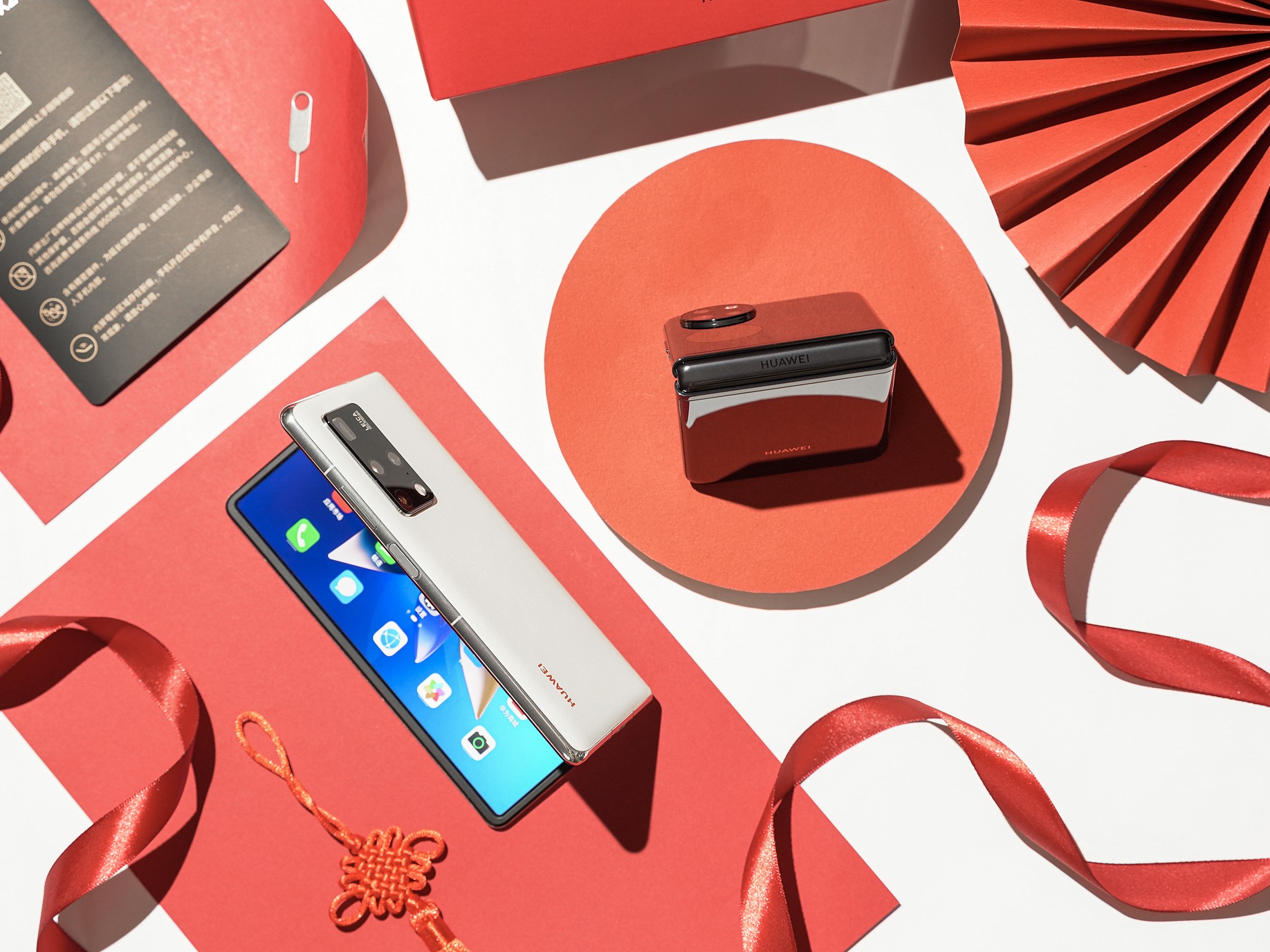 华为Mate X2典藏版 x 华为P50 Pocket折叠屏春节主题_ShouziVision-站酷ZCOOL