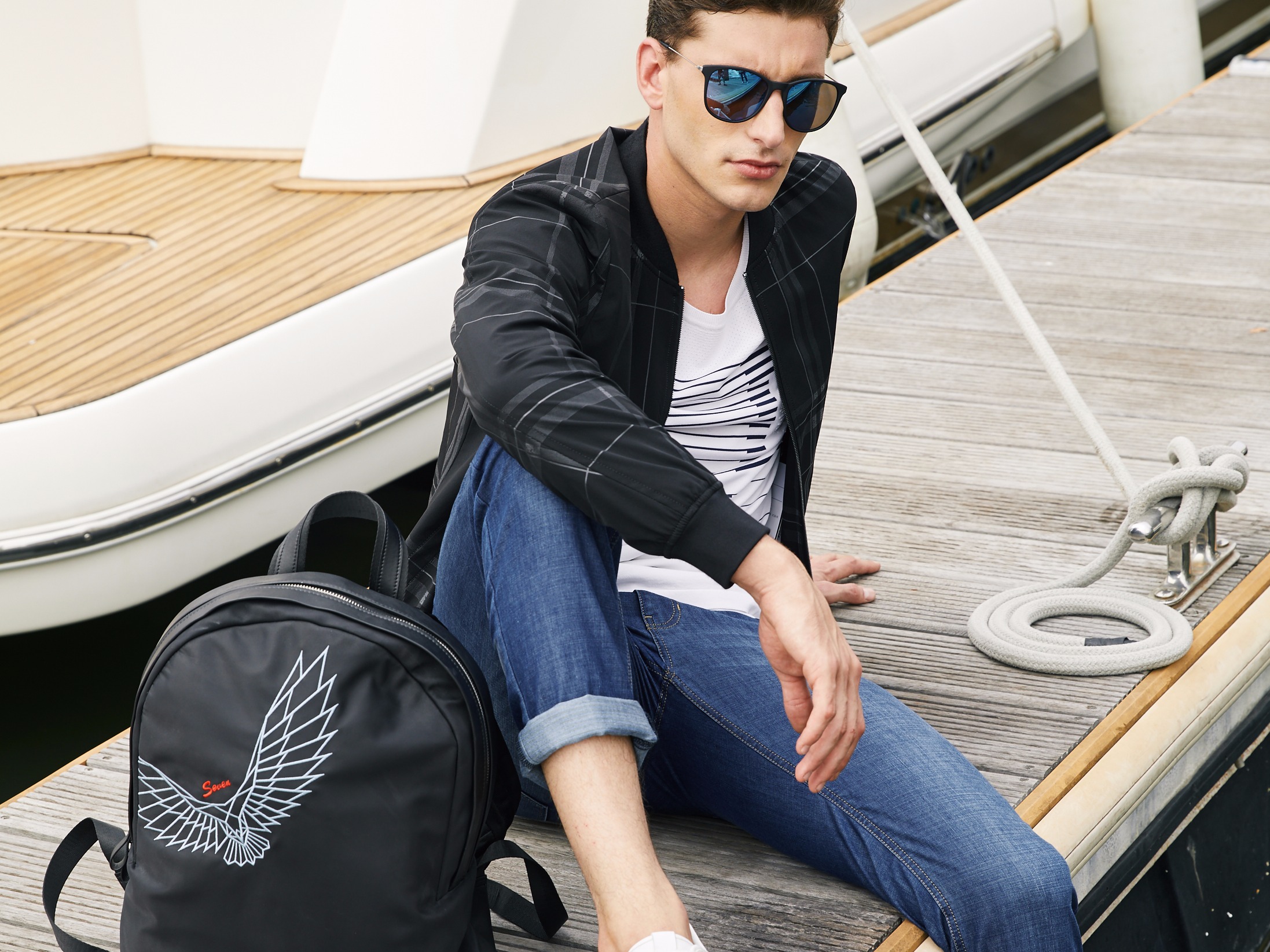 柒牌男装模特外景拍摄_小虫ron-站酷ZCOOL